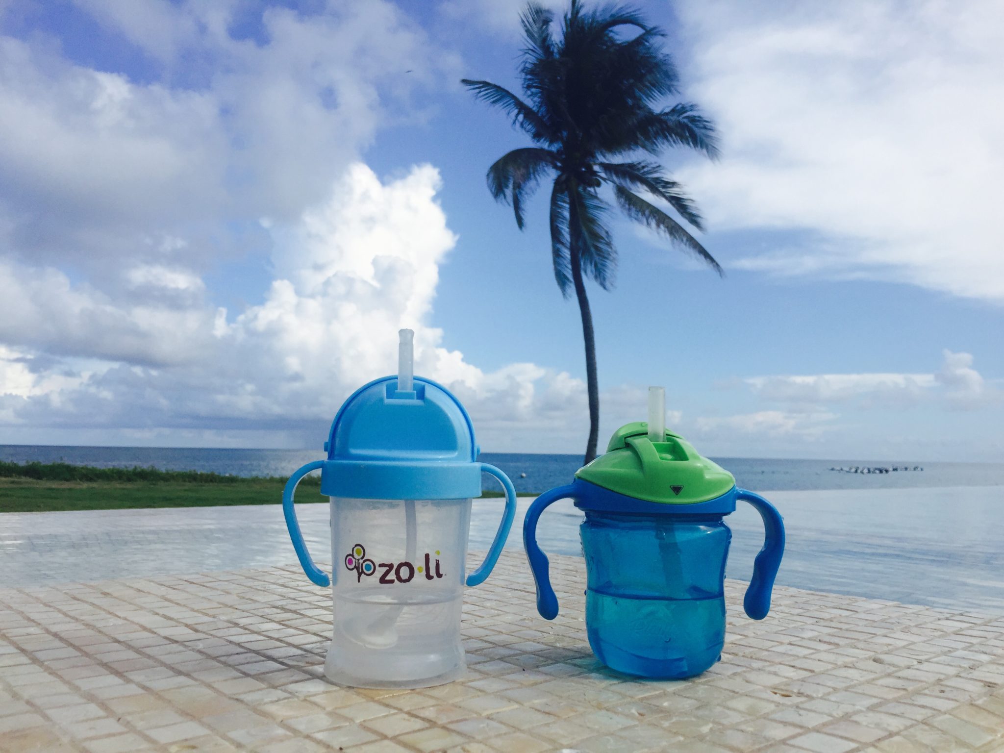 Le gobelet qui nous suit partout - BB Jetlag